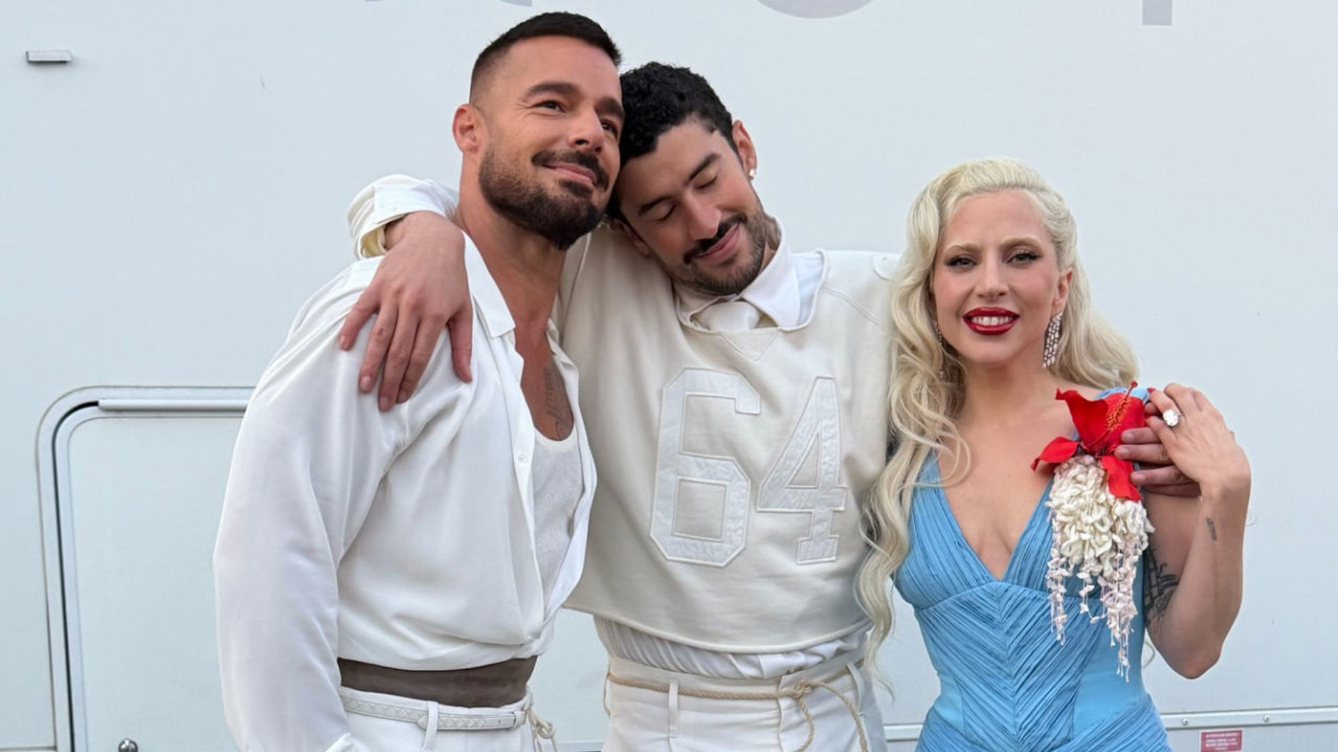 Bad Bunny Super Bowl: The deep meaning behind his outfit ...