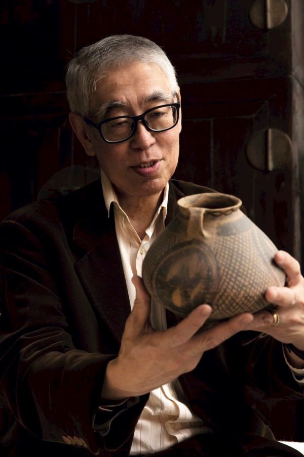 Veteran broadcaster Robert Chua and his Chinese antique collection