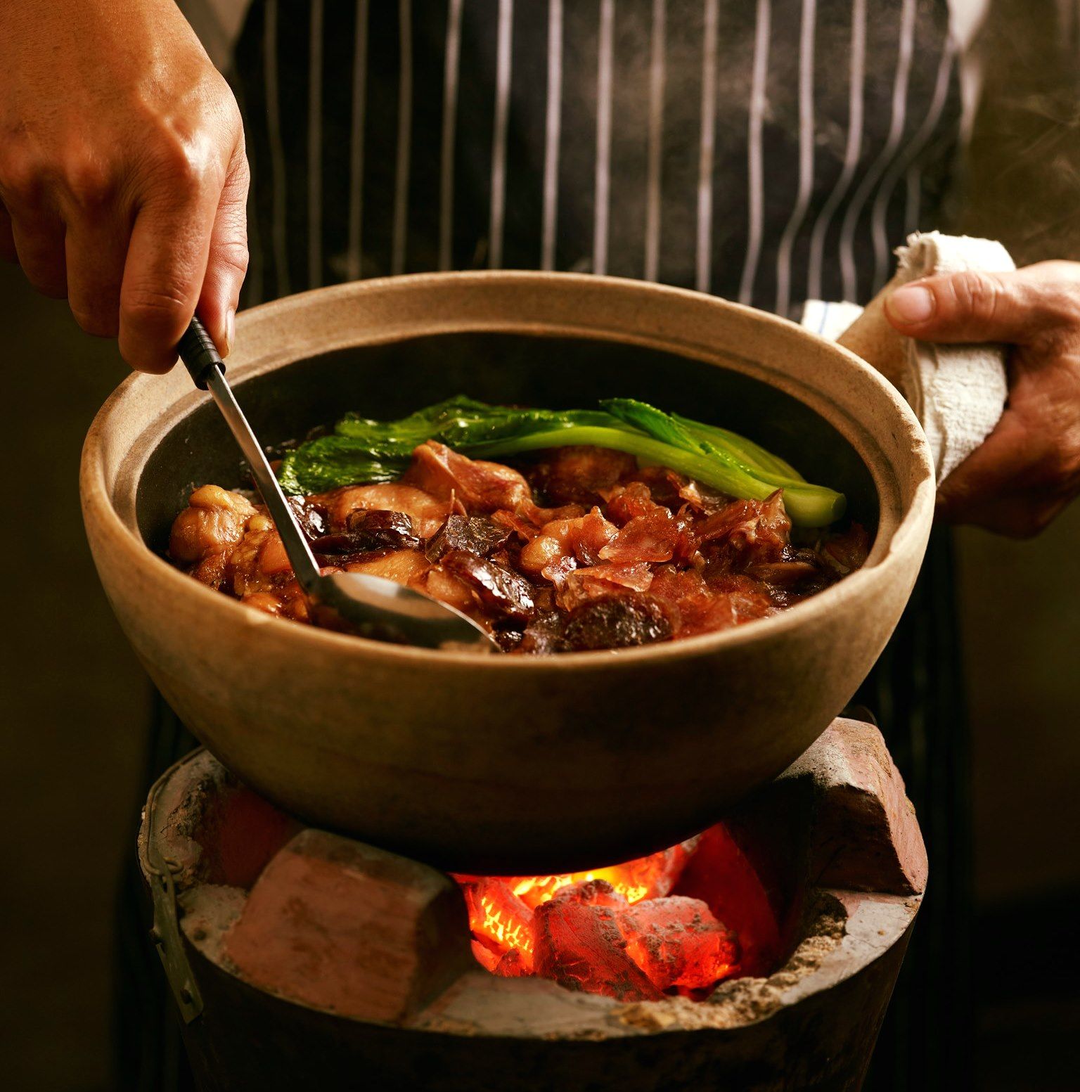 Here's where to find the best claypot rice in Singapore