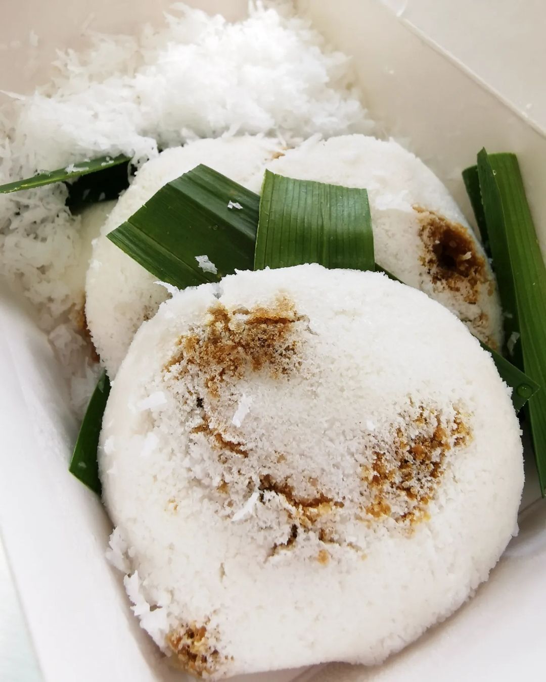 Where to find the best tutu kueh and putu piring in Singapore