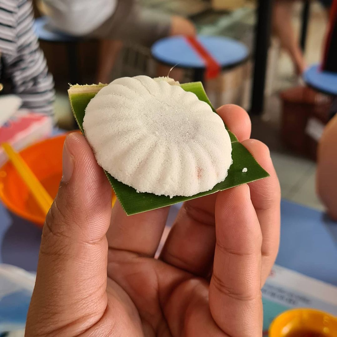 Where to find the best tutu kueh and putu piring in Singapore