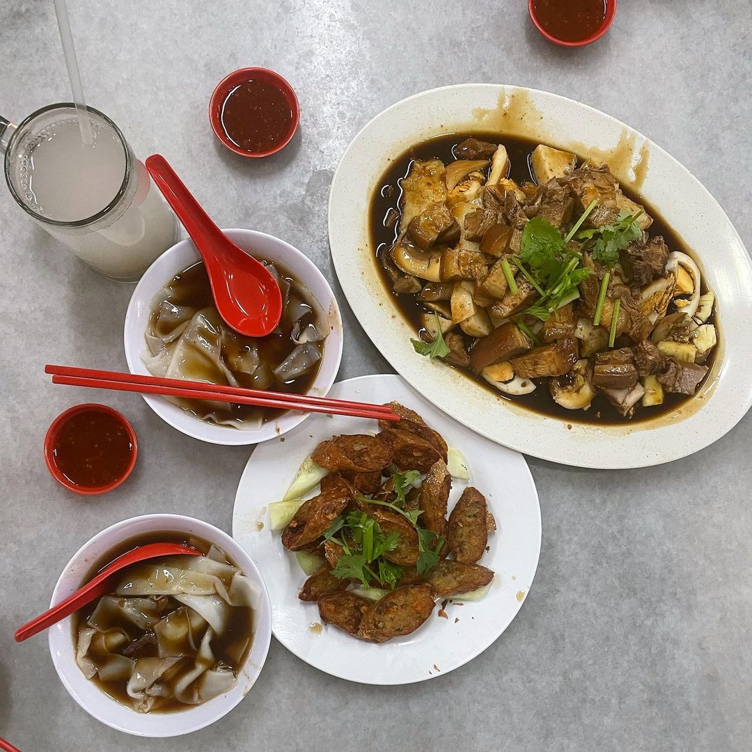 The best stalls for kway chap in Singapore