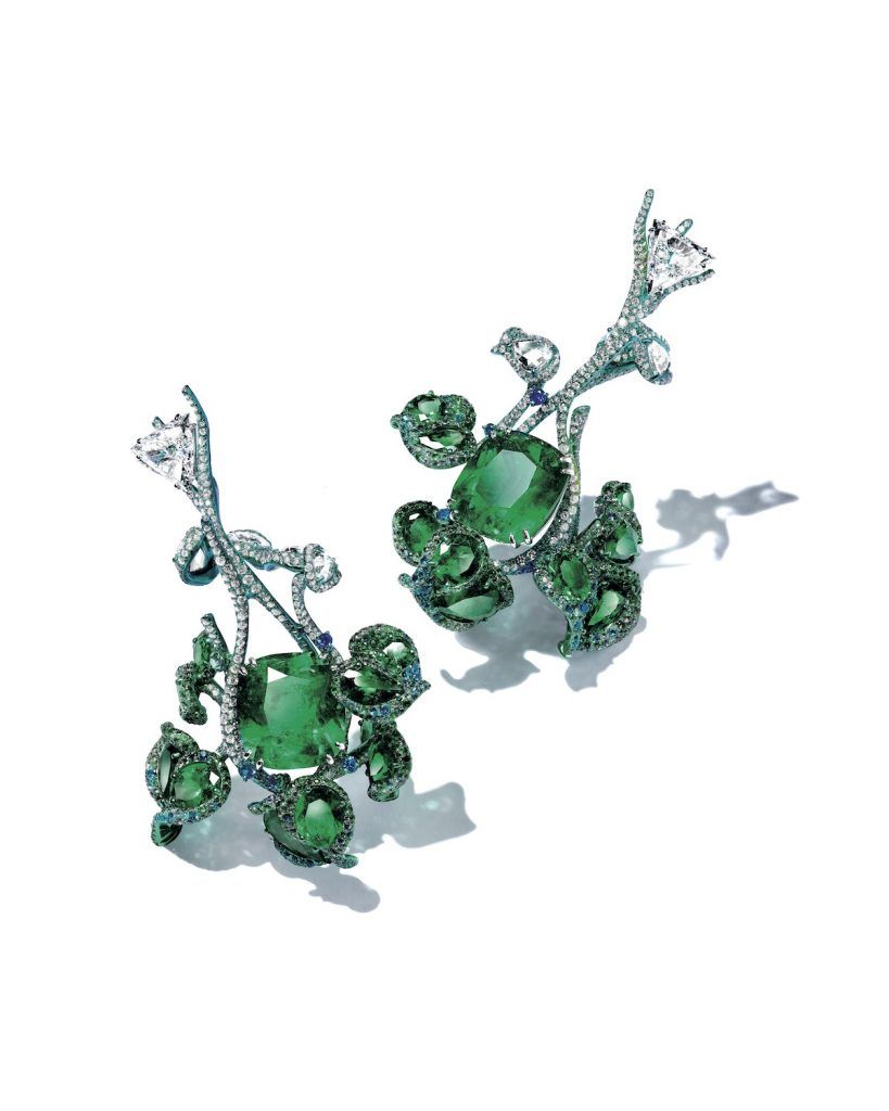 What defines jewellery art in the 21st century? Experts, insiders and ...