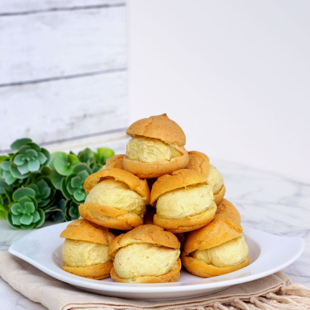 Where to find the most delicious durian puffs in Singapore