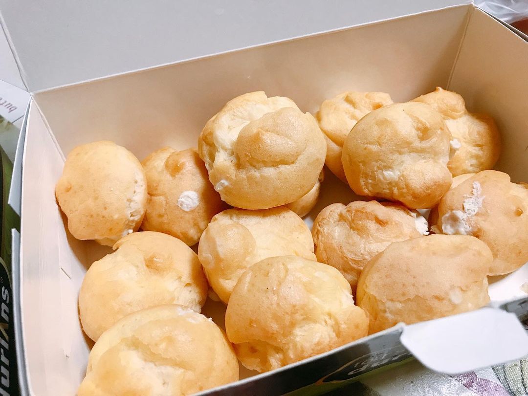 Where to find the most delicious durian puffs in Singapore
