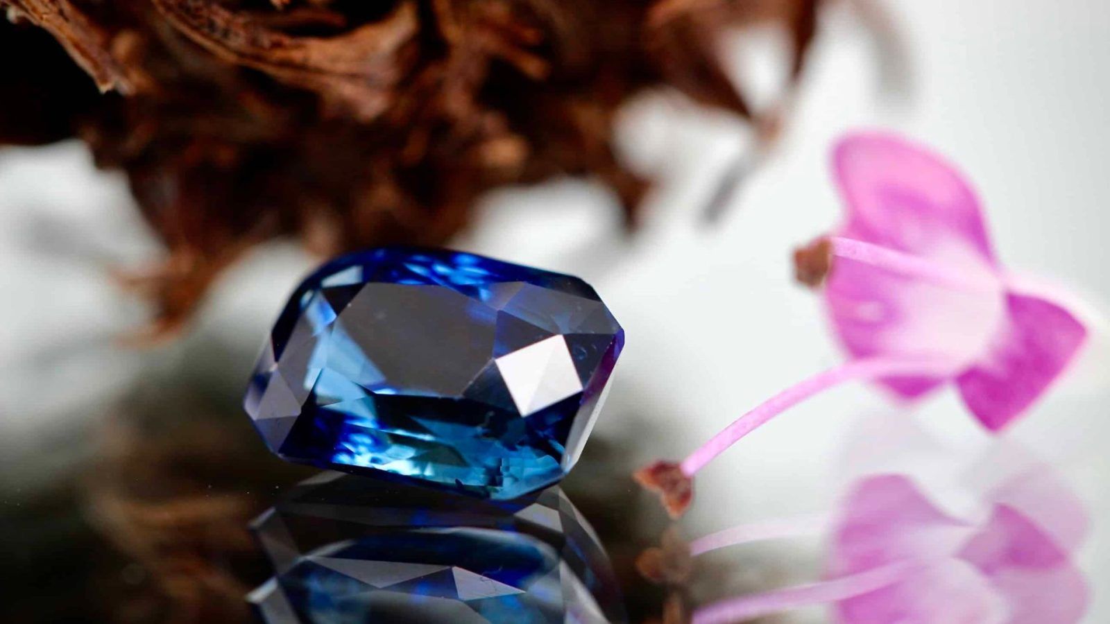 Discover the February birthstone according to Chinese zodiac sign