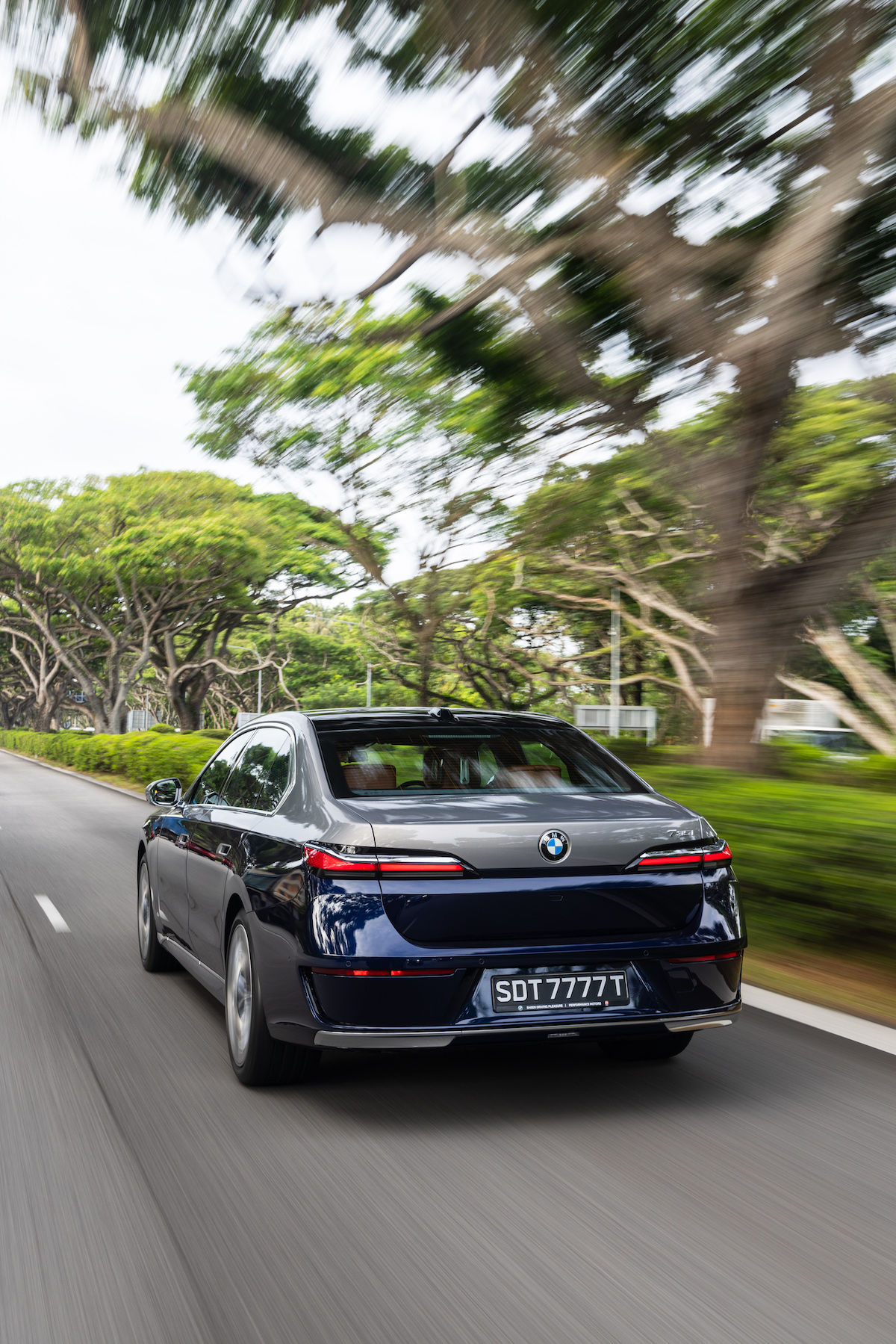 Elaine Lim reviews the new BMW 735i Pure Excellence