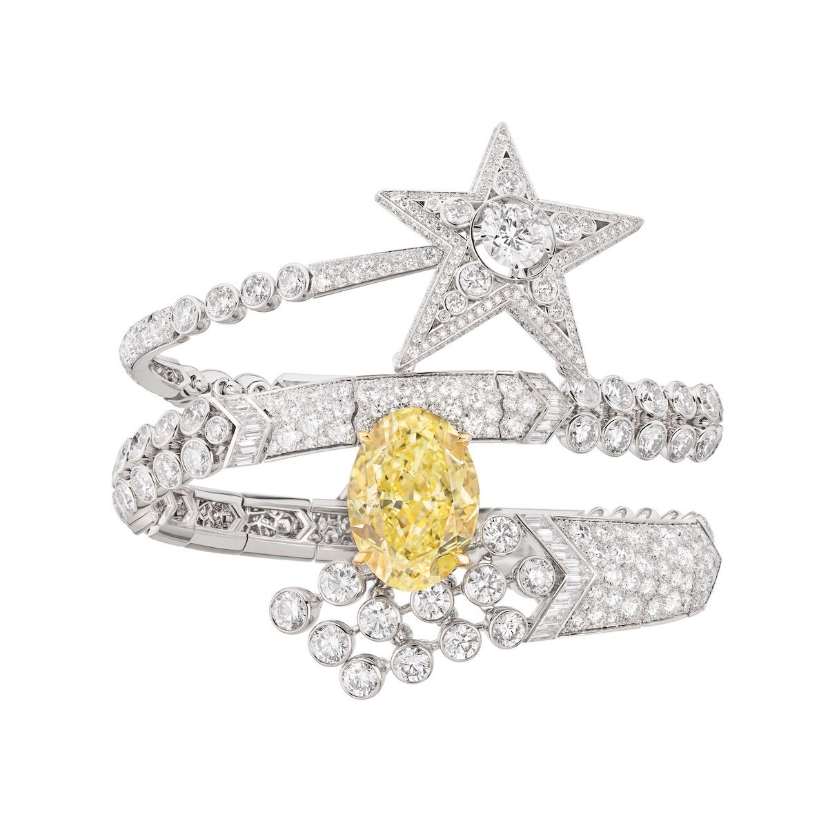 Chanel's 1932 collection draws inspiration from the iconic Bijoux de ...