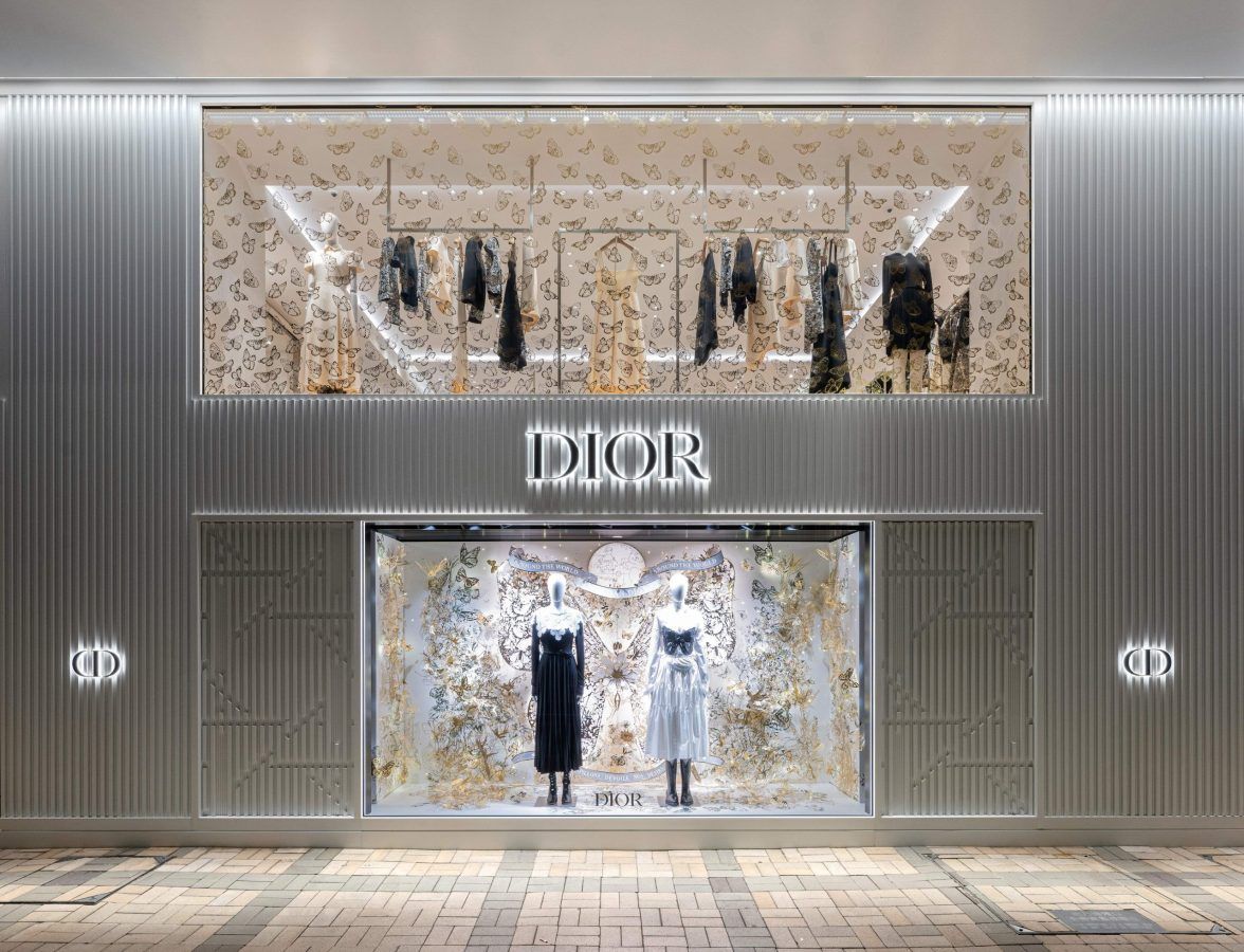 Dior's Christmas 2023 decorations light up 15 spots worldwide