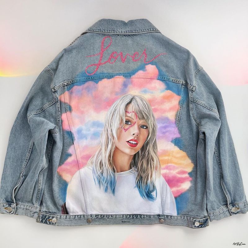 Taylor Swift merchandise any Swiftie will love to have