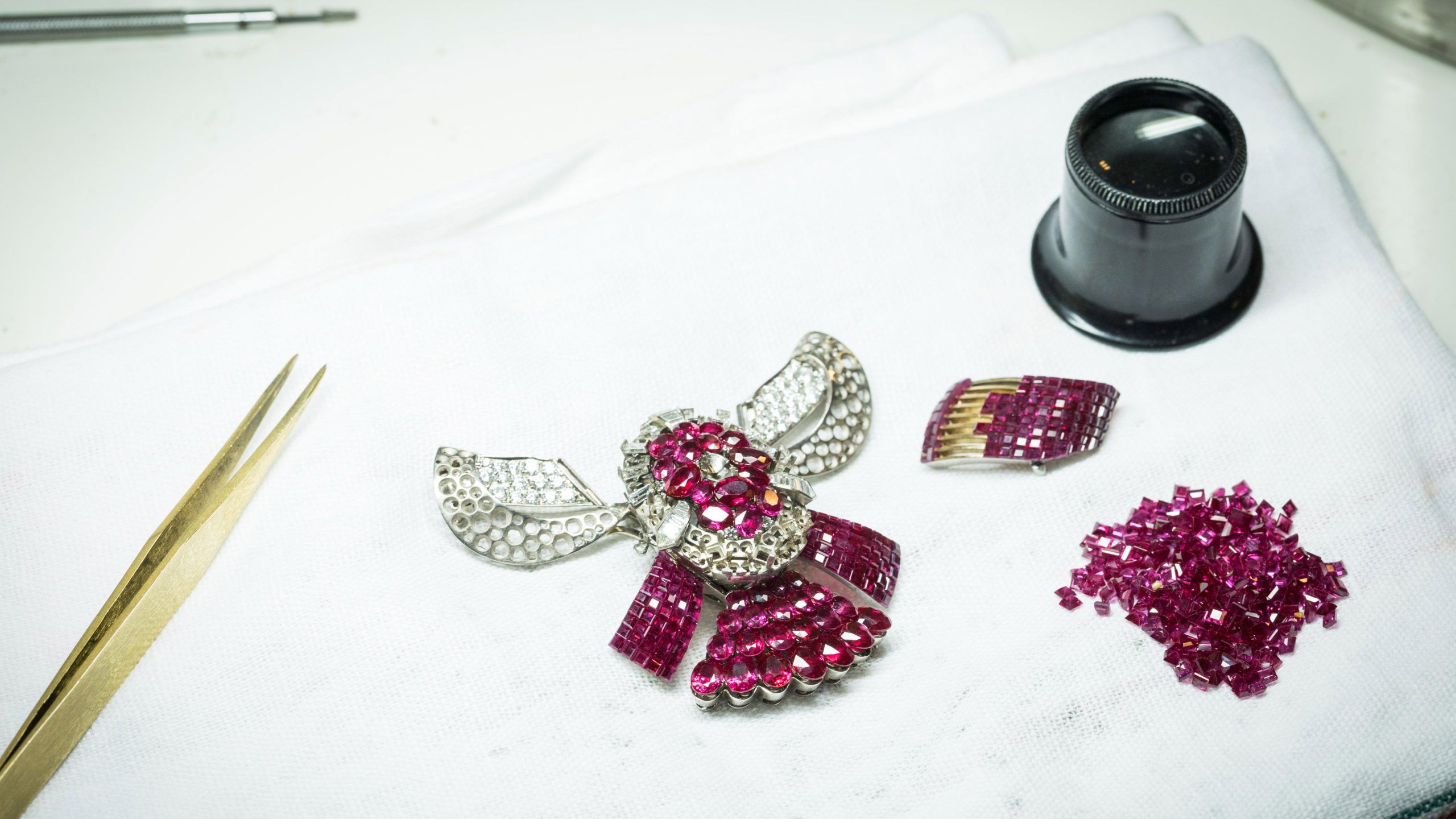 The Pearl High Jewellery Creations From Van Cleef & Arpels To Know