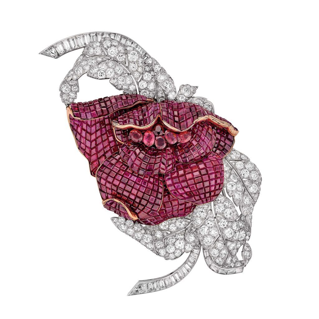 The Story Behind Van Cleef & Arpels' Serti Mystérieux, The Mystery Set
