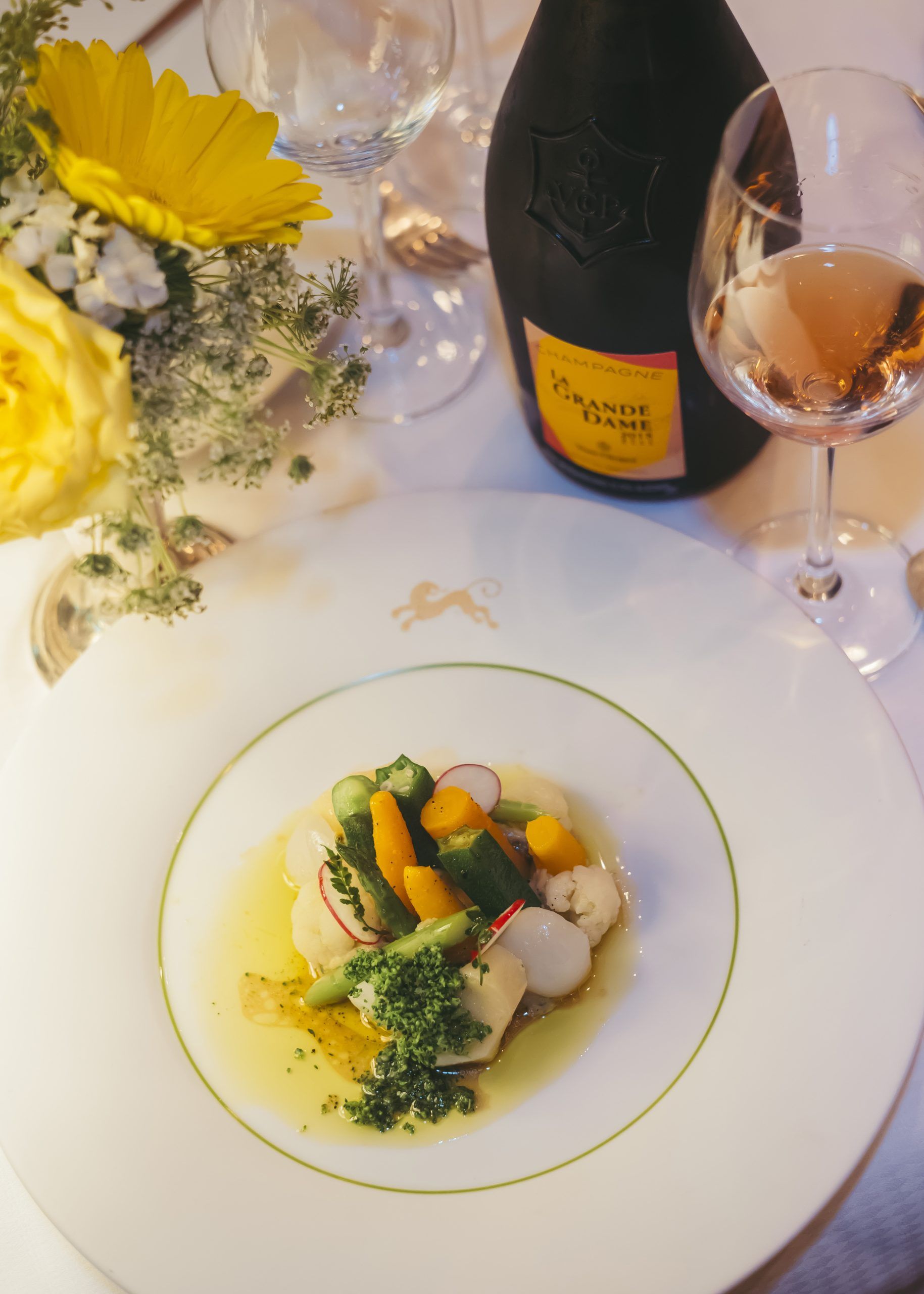 A Veuve Clicquot Solaire Journey On The Eastern & Oriental Express