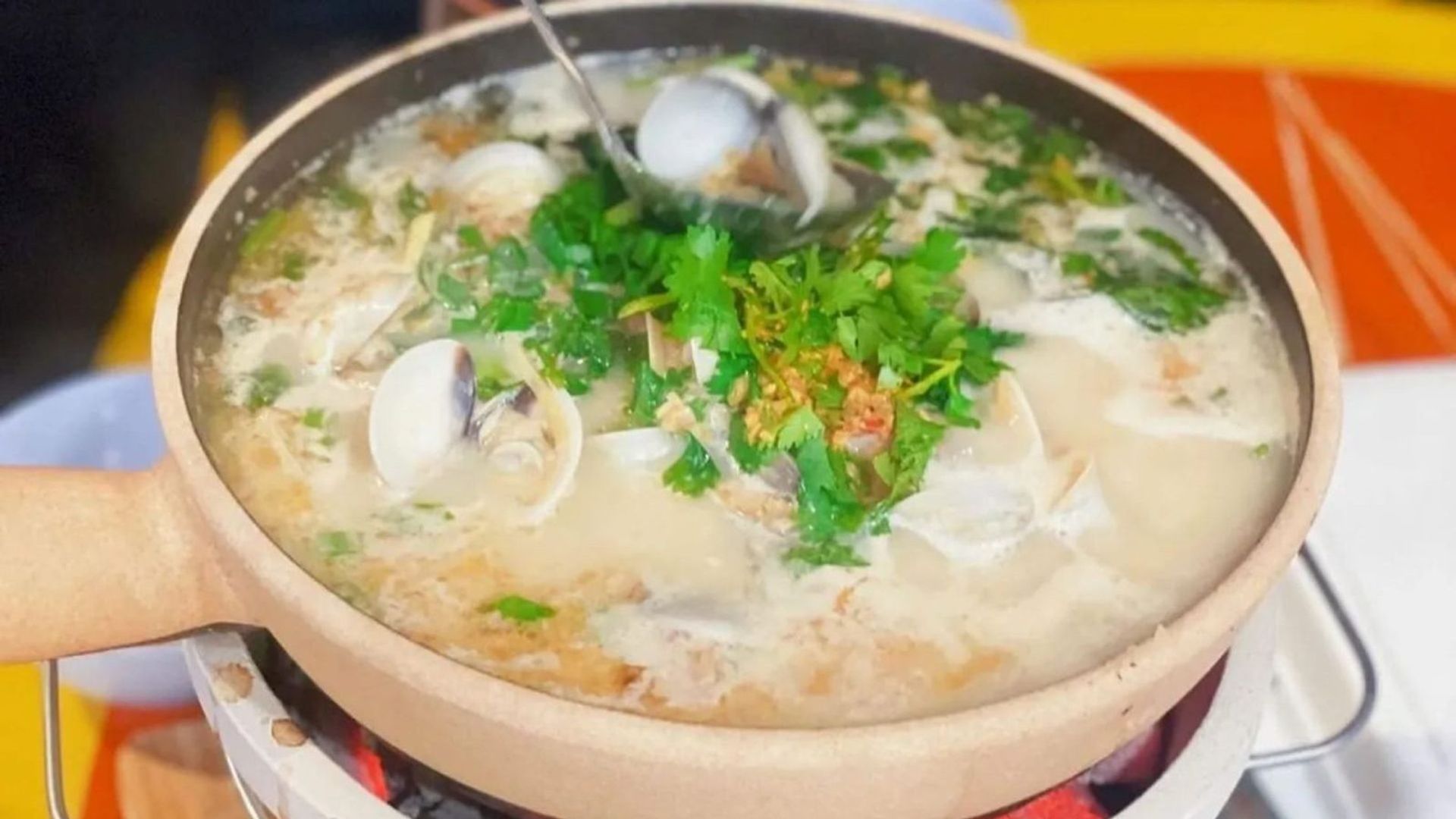 Best Charcoal claypot lala in Singapore – PrestigeOnline Singapore