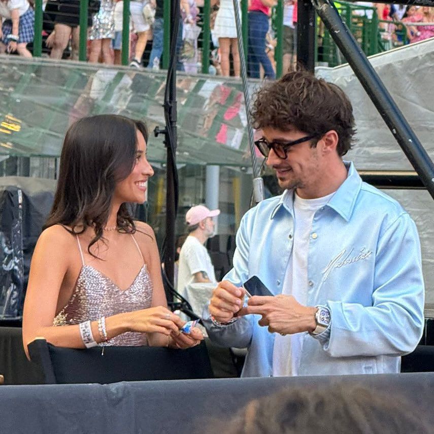 Famous celebrities who are huge Taylor Swift fans aka Swifties