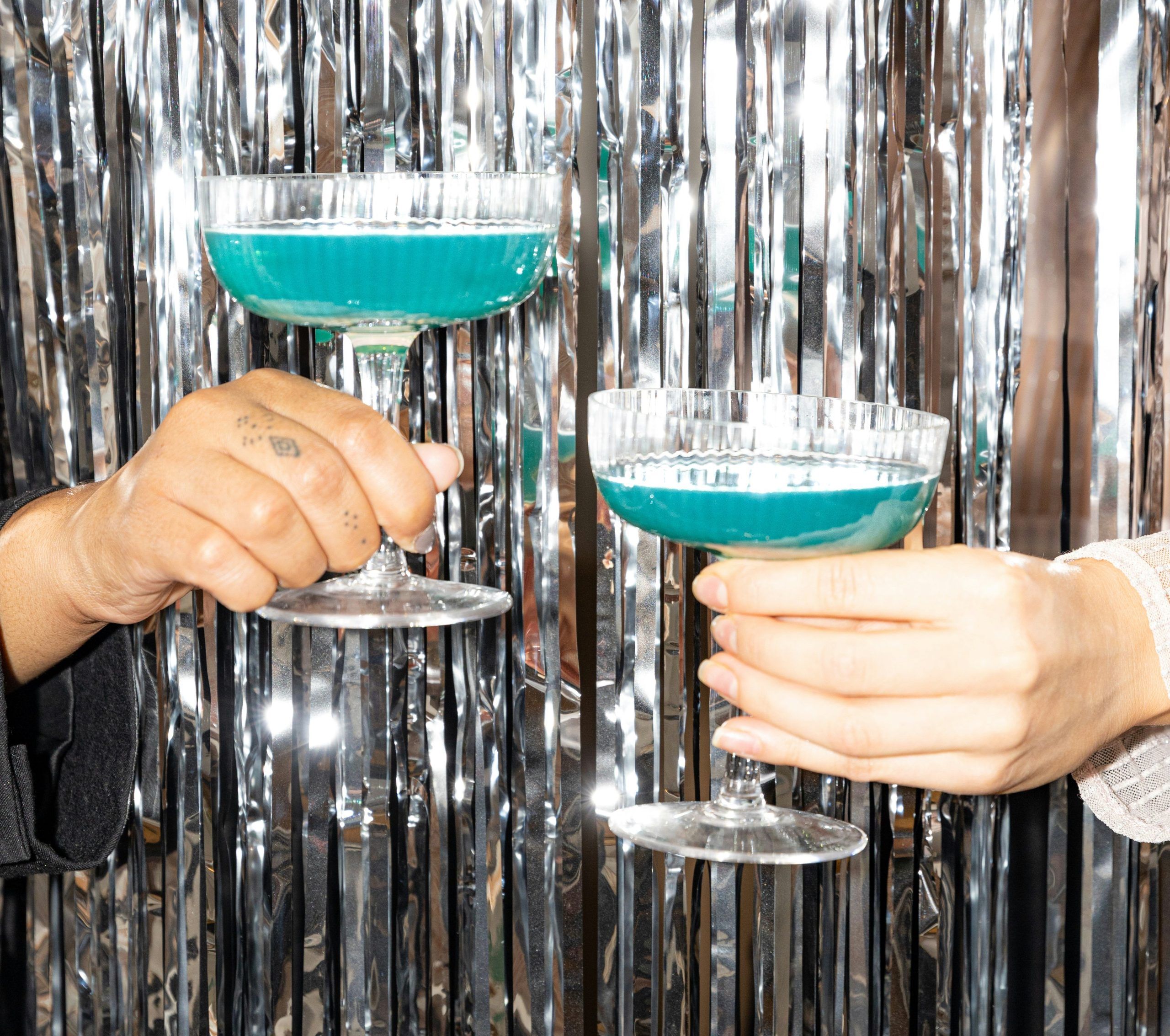 7 drinks to order on a first date - PrestigeOnline Singapore