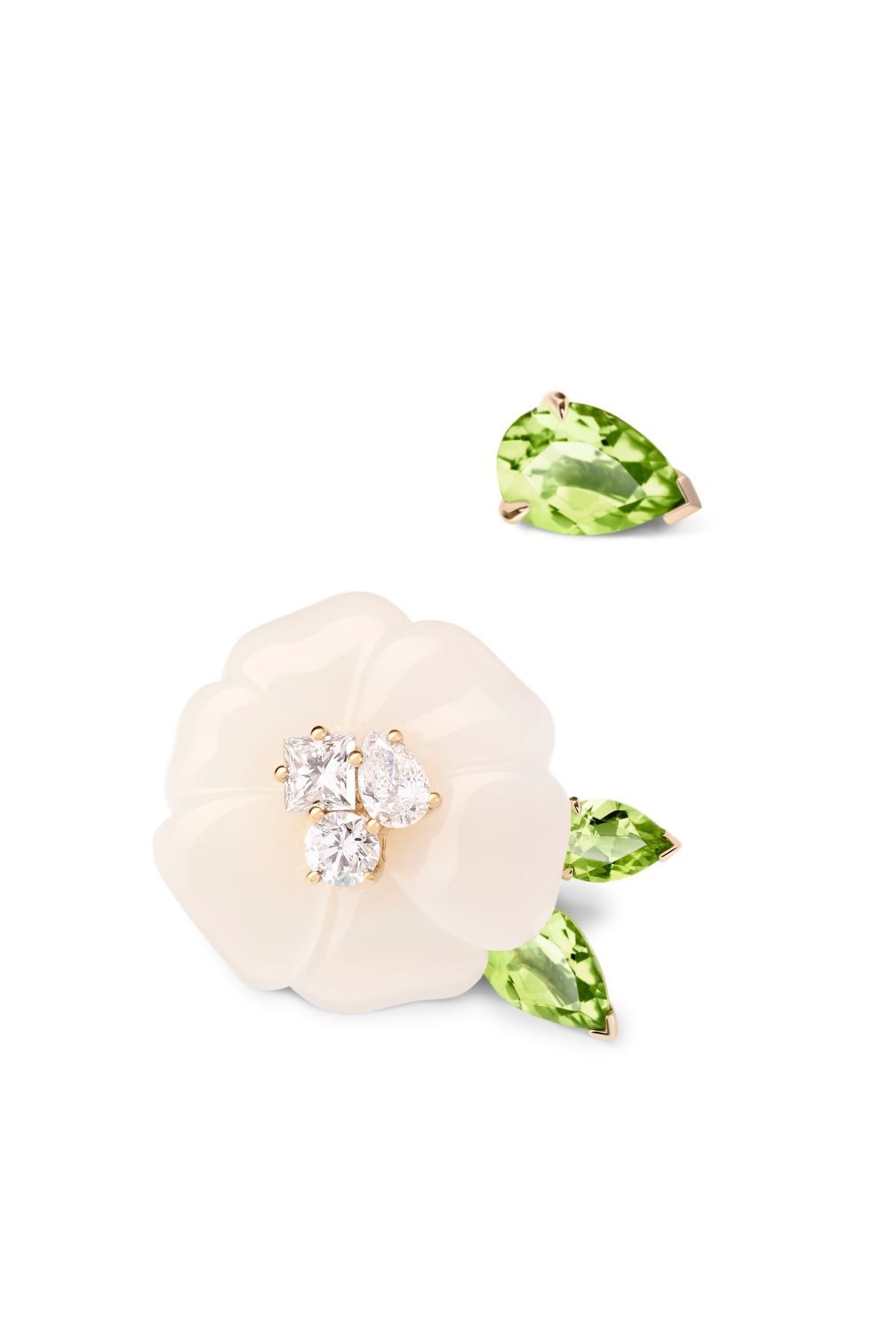 Discover the Blanche jewellery line by Giorgio Armani