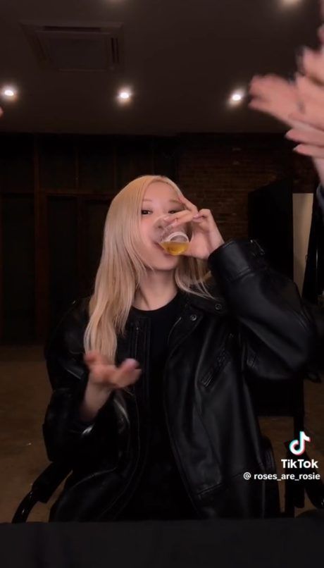 The drinking game inspired by Rosé x Bruno Mars 'Apt' – PrestigeOnline ...