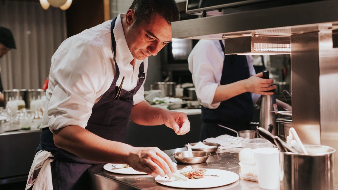 Food Plating: How presentation elevates dining and tells a chef's story