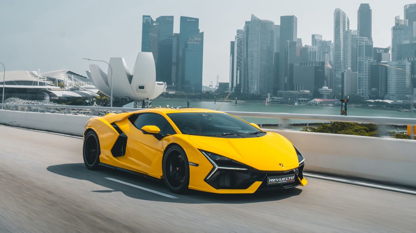 The Lamborghini Revuelto Is The Supercar Leading The Charge