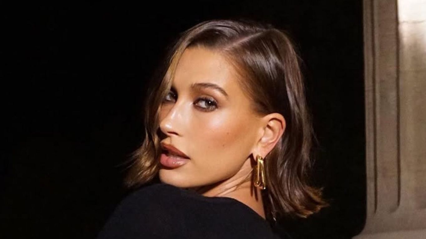 Mocha Mousse beauty essentials to ace the trend – PrestigeOnline Singapore