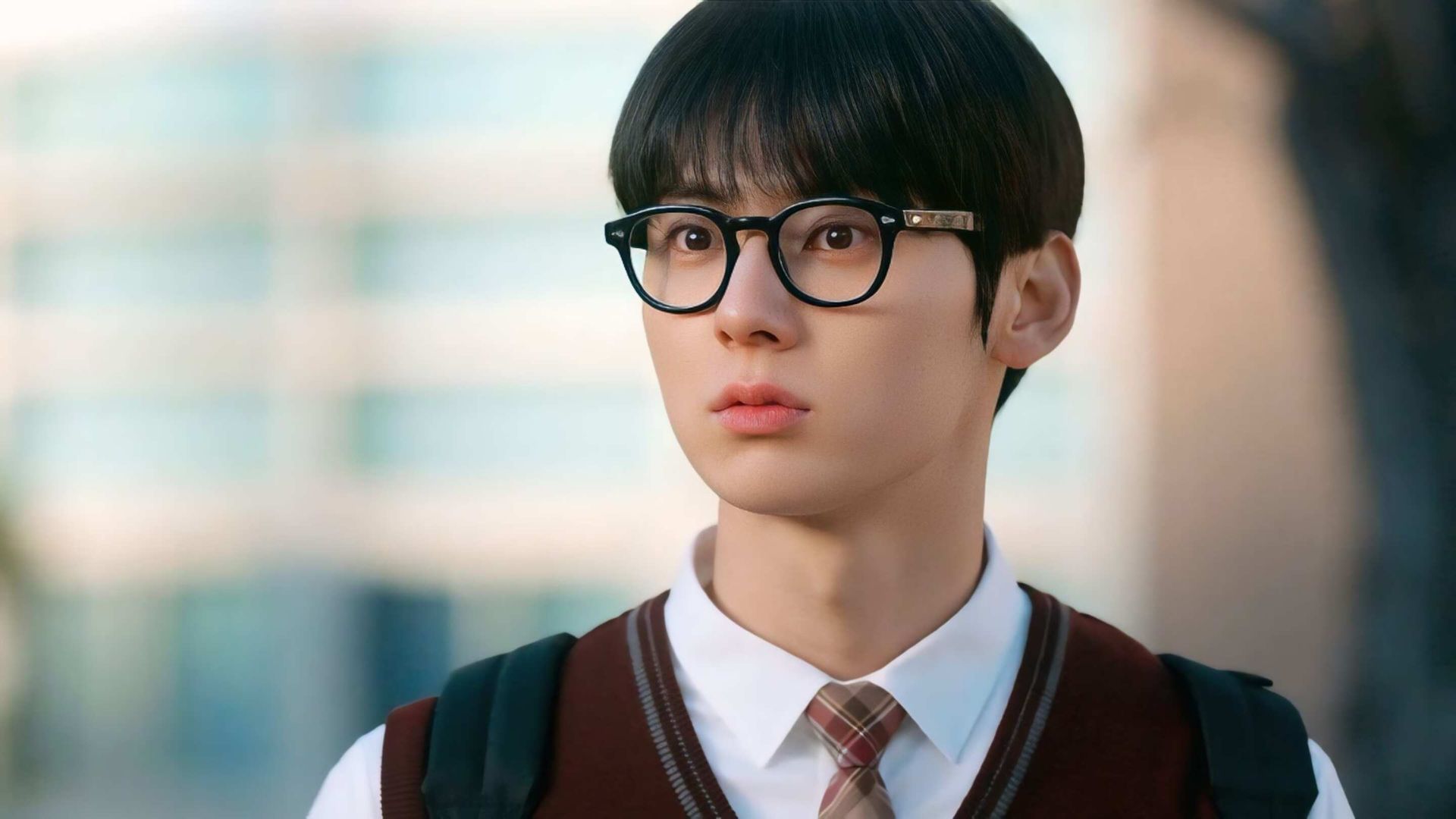 Get to know the Study Group actor and K-pop idol Hwang Min-hyun ...