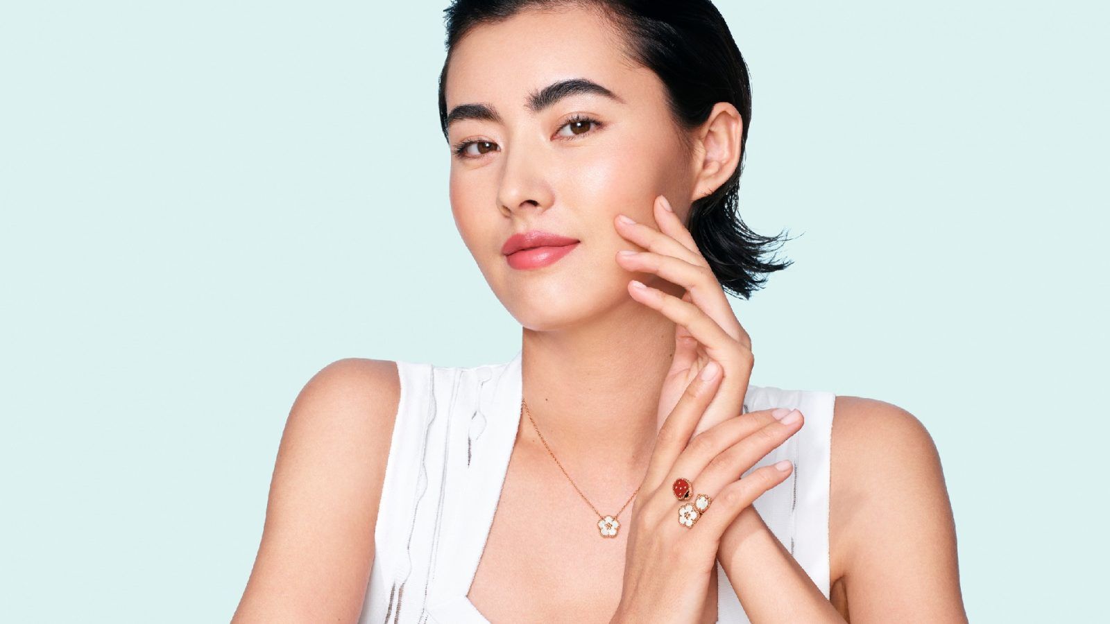 Van Cleef & Arpels celebrates spring with its Lucky Spring collection