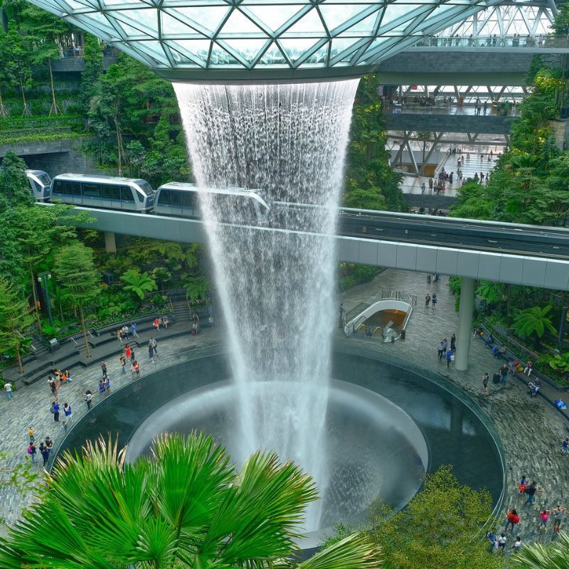 All about Space Perspective's Michelin-star dining experience in space