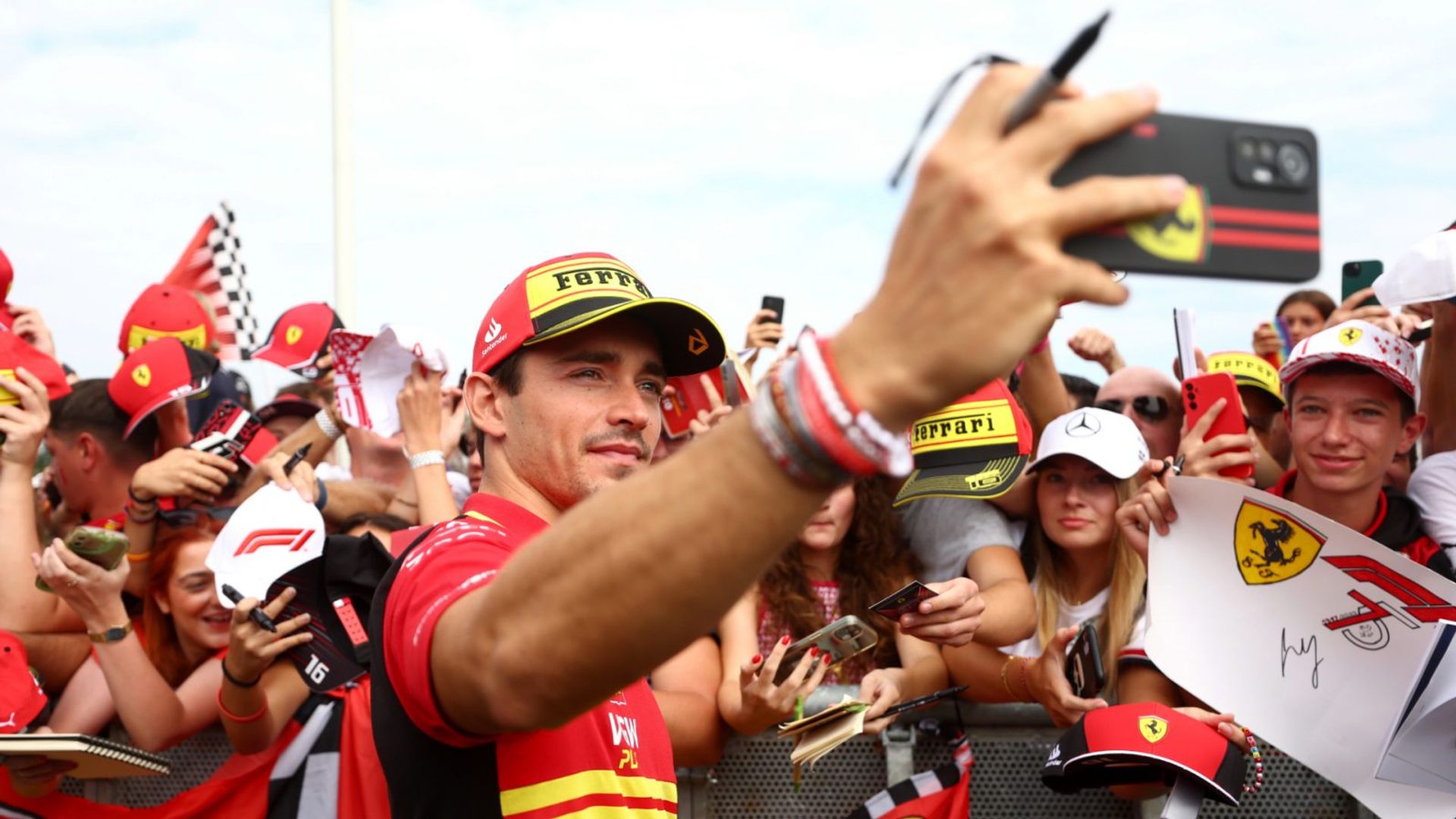 Spotting F1 drivers at Singapore grand prix: A 2025 fan guide
