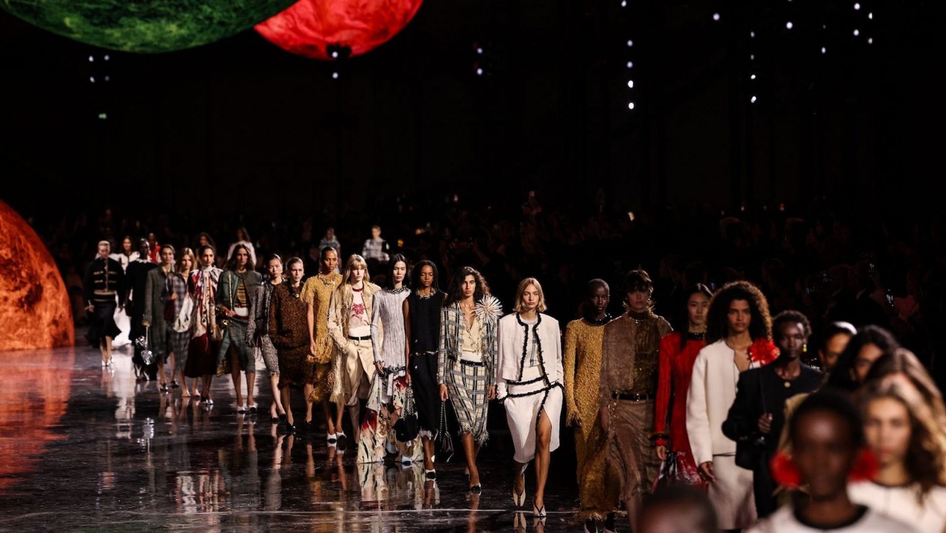 Matthieu Blazy reaches for the stars in fantastic Chanel debut ...