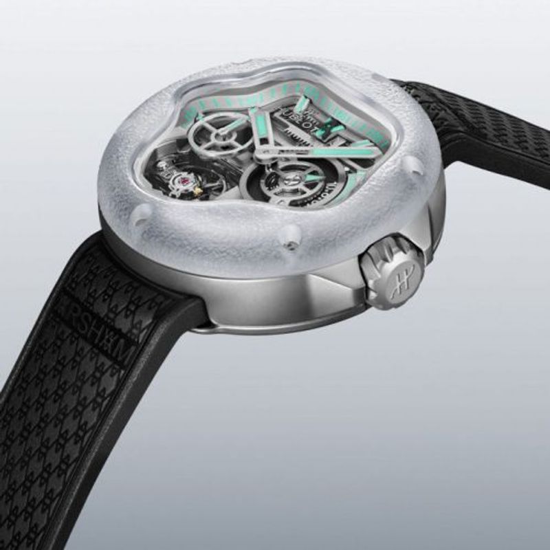 Van Cleef & Arpels Extraordinary Dial timepieces is a fusion of ...