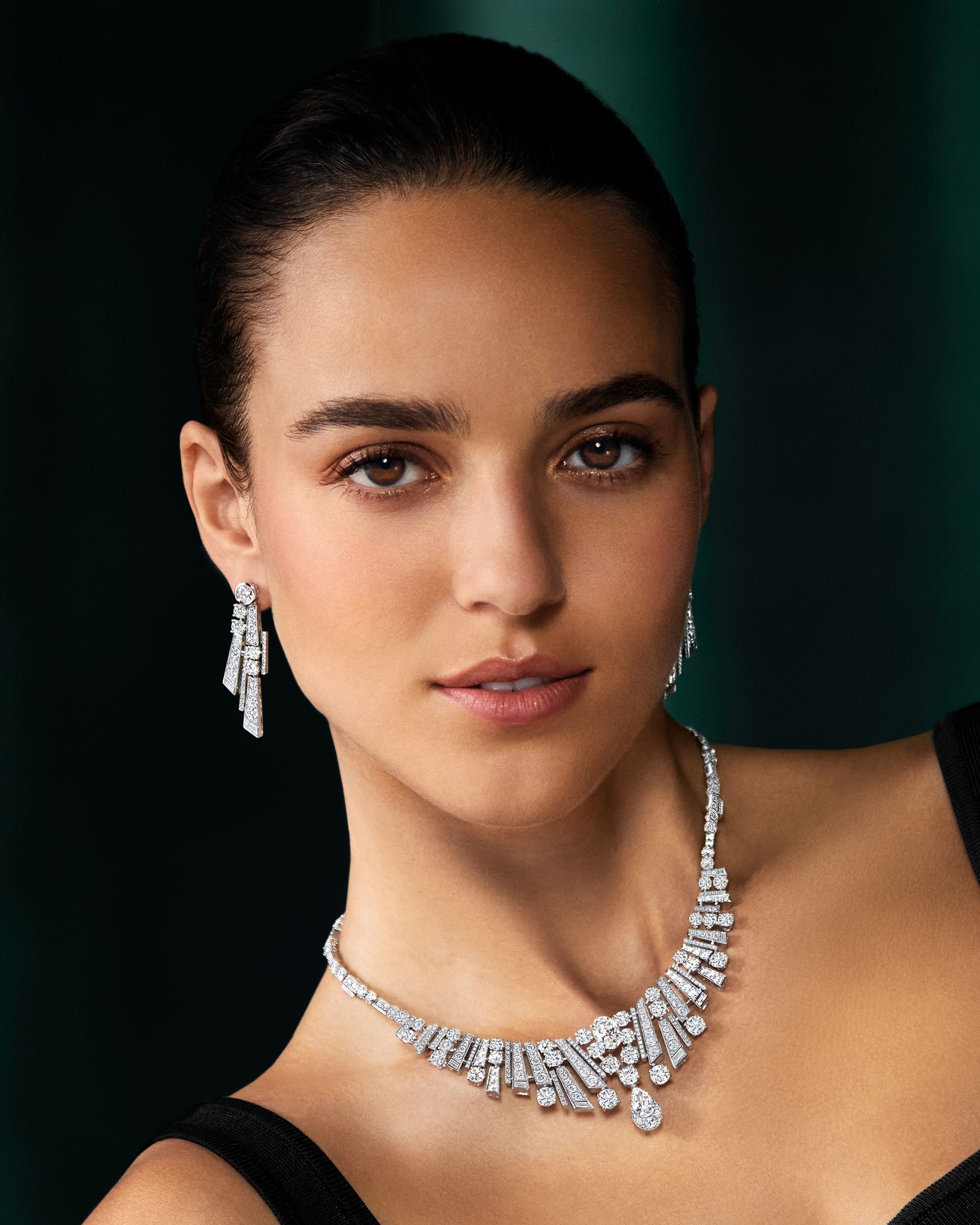 In Graff’s festive I Wish campaign, exquisite high jewellery captures ...