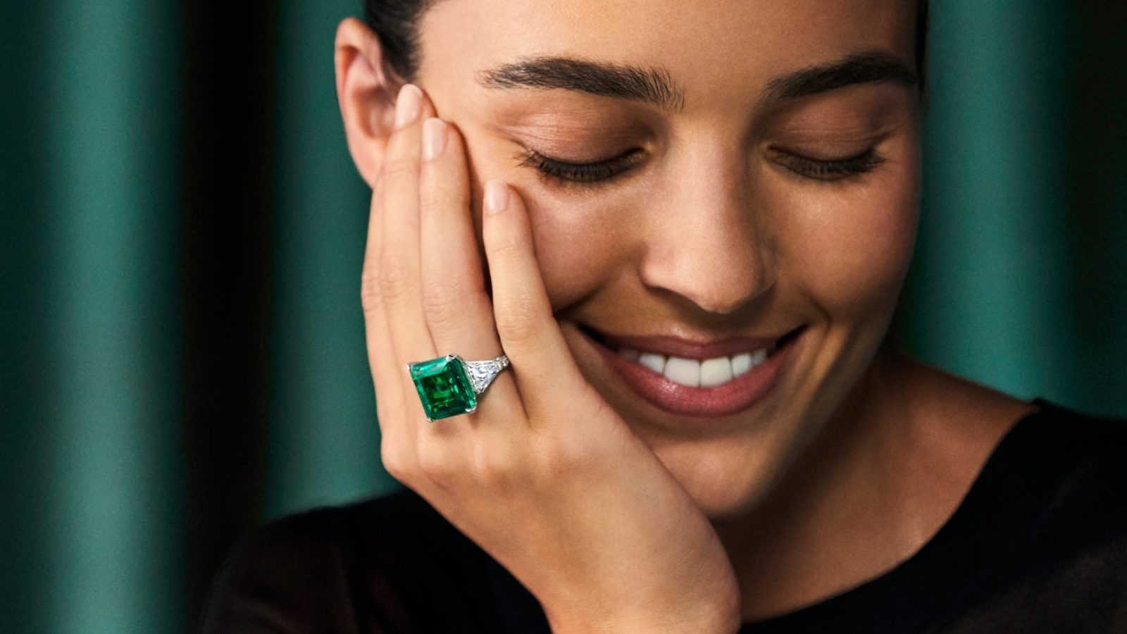 In Graff’s festive I Wish campaign, exquisite high jewellery captures ...