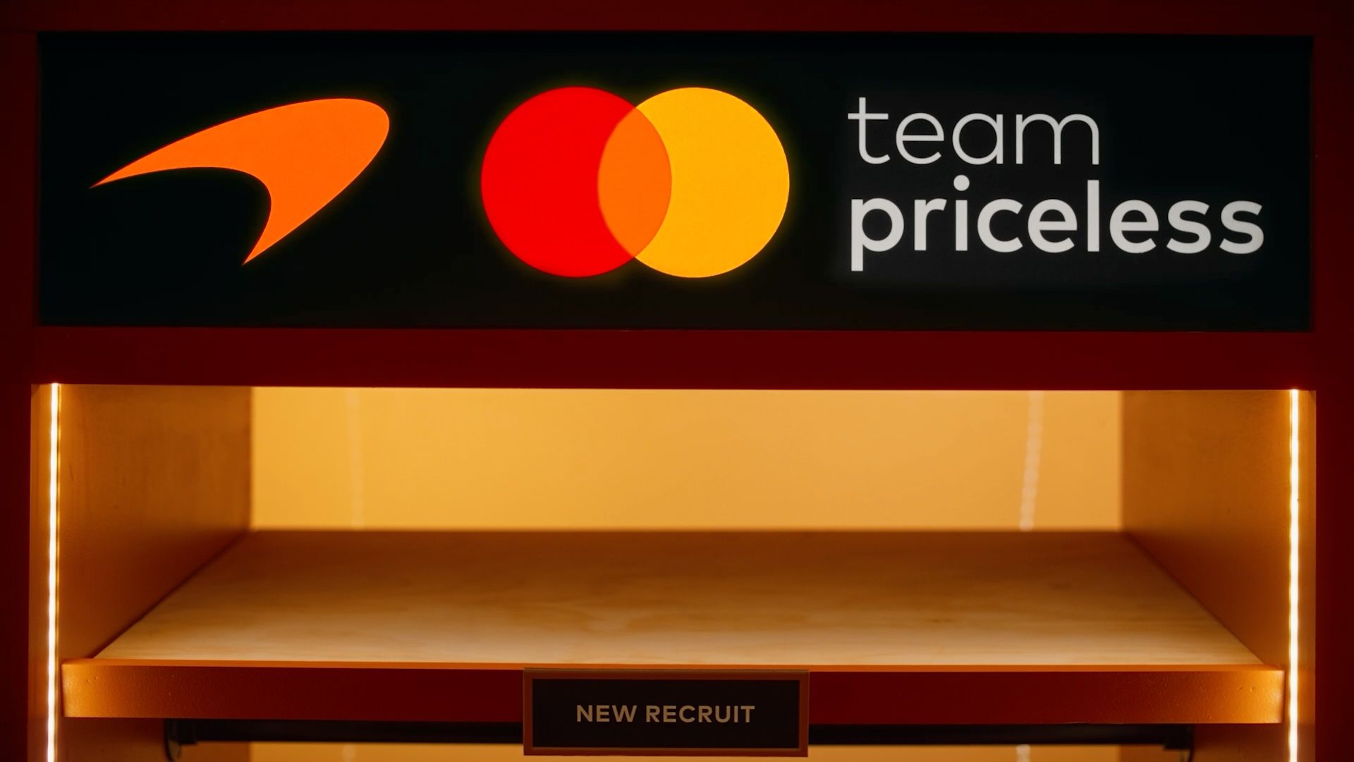 McLaren and Mastercard Team Priceless F1 fan experience ...