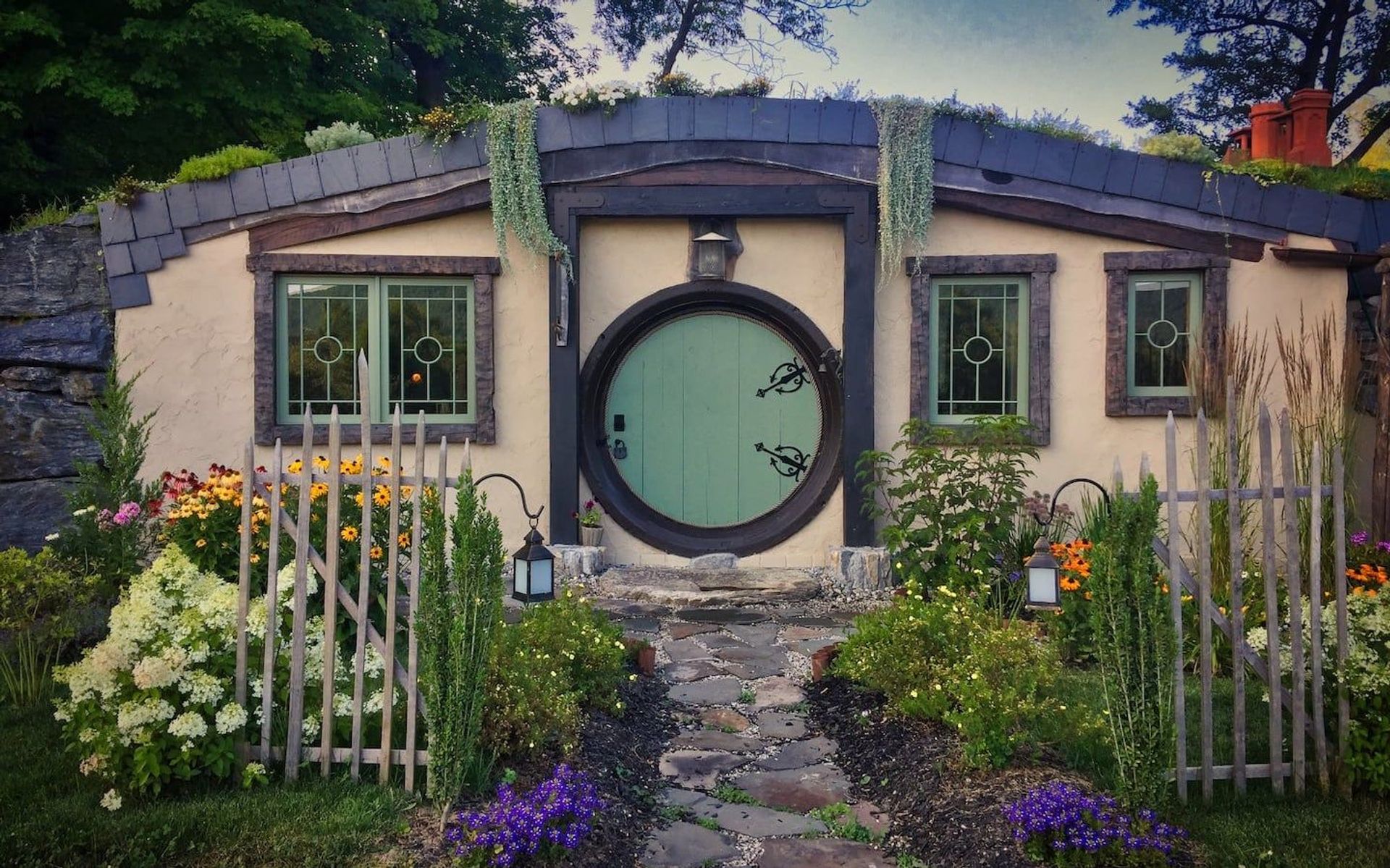 Most stunning hobbit homes for LOTR fans on Airbnb – PrestigeOnline ...