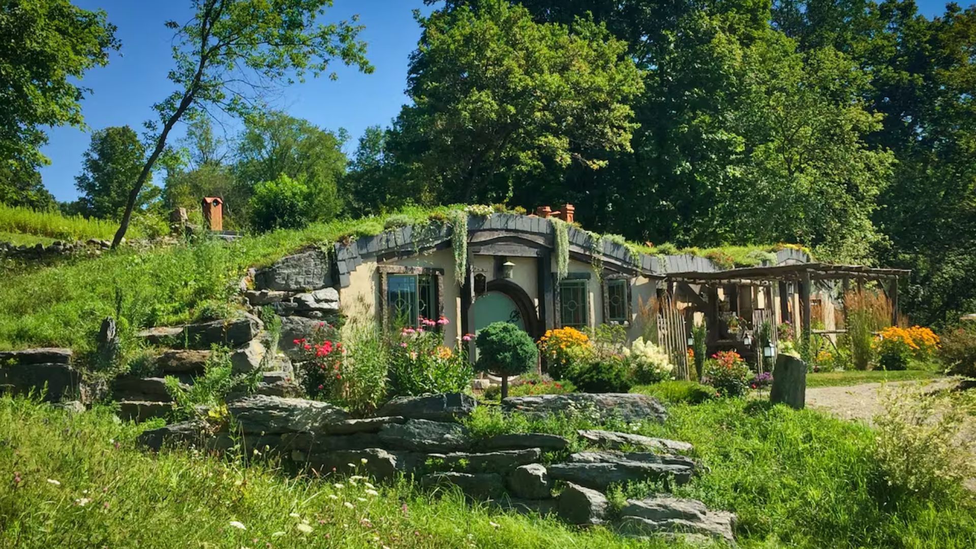 Most stunning hobbit homes for LOTR fans on Airbnb – PrestigeOnline ...