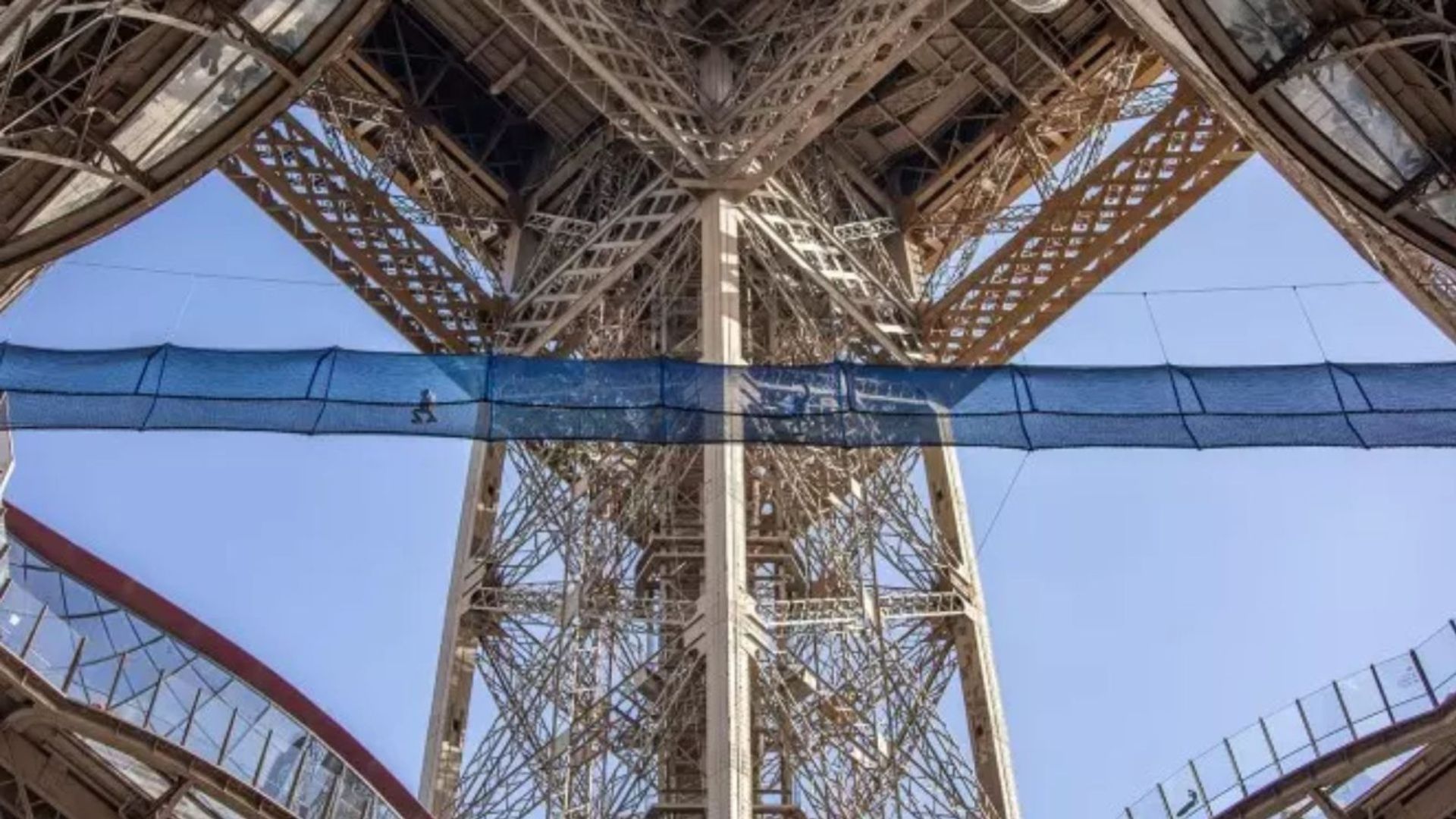 Visiting Paris? Don’t miss the suspension bridge at the Eiffel Tower ...