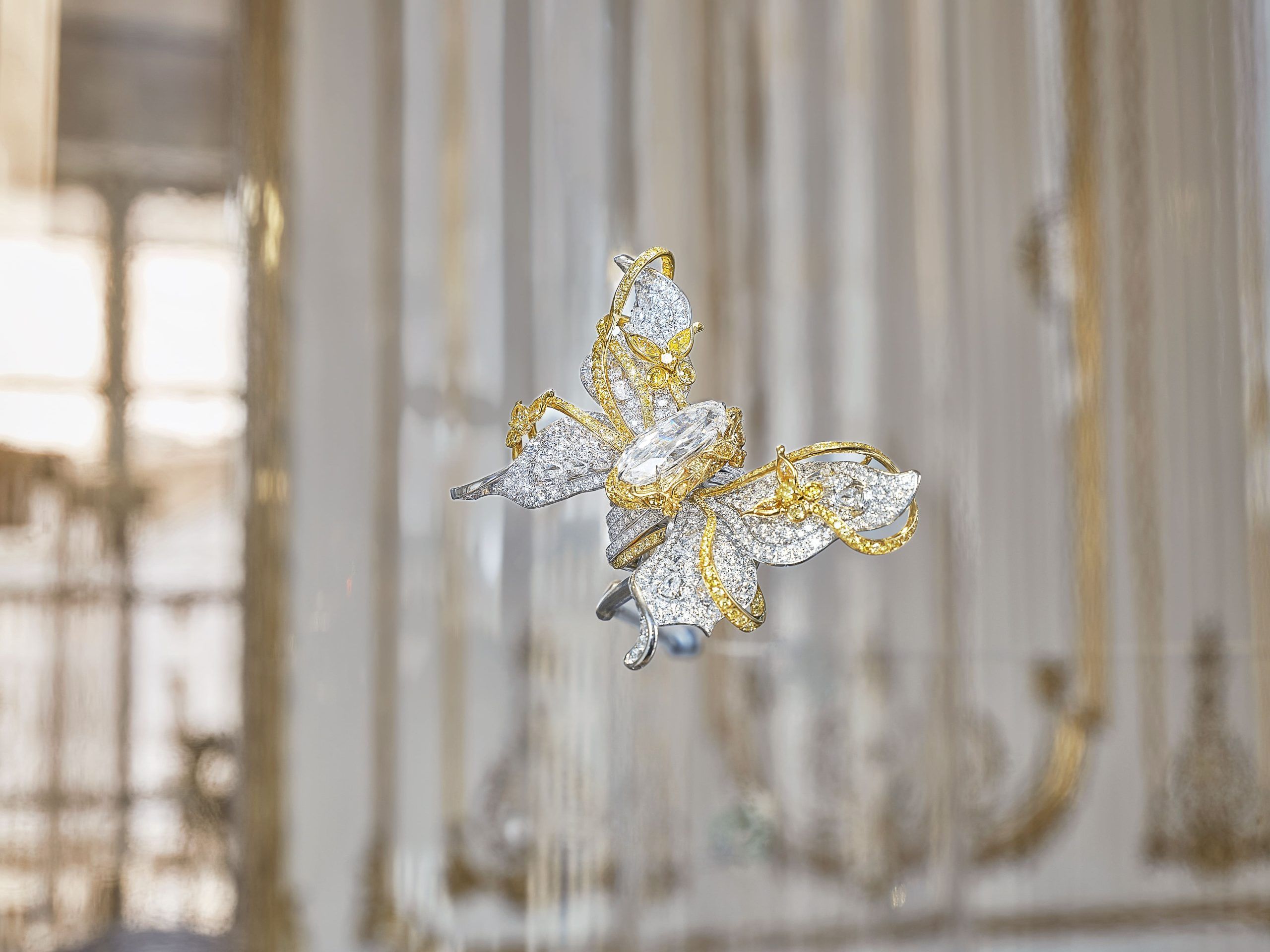 霜雪蝴蝶舞秋意間：ANNA HU 高訂珠寶的浪漫詩篇 | Prestige Online - Taiwan