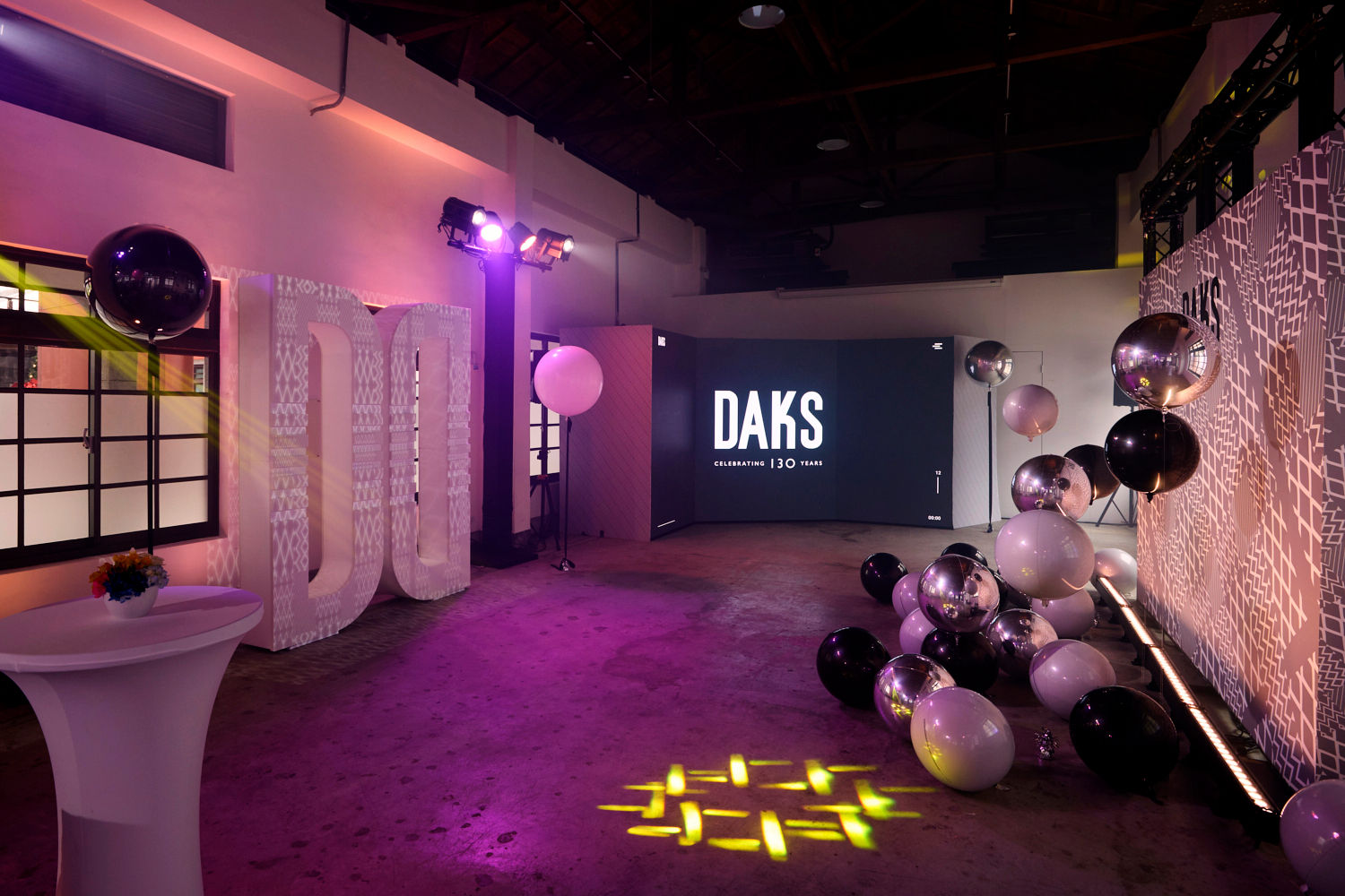 DAKS 130 週年服裝秀登場！胡宇威演繹現代英倫風，品牌友人加賀美智久、李玉璽等走上秀場 | Prestige Online - Taiwan