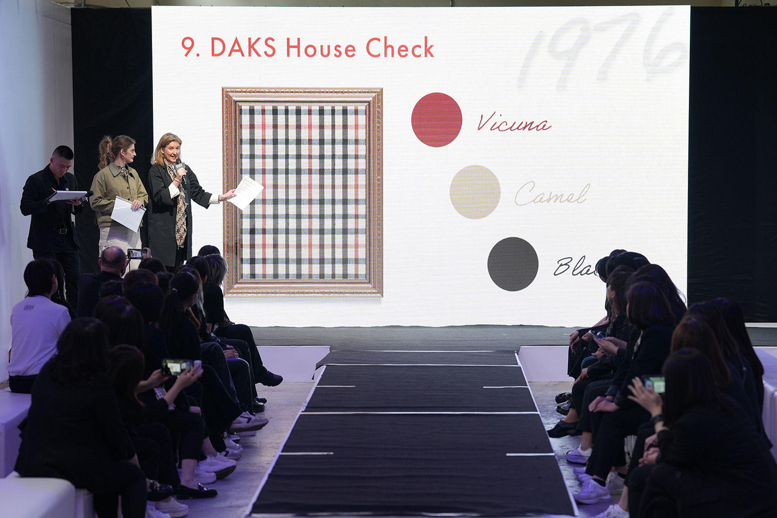 DAKS 130 週年服裝秀登場！胡宇威演繹現代英倫風，品牌友人加賀美智久、李玉璽等走上秀場 | Prestige Online - Taiwan