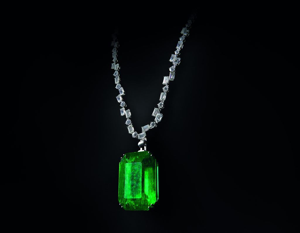 Damiani 百週年慶典米蘭博物館公開展出至4月28日。集團副總裁暨家族成員 Giorgio Damiani 與 Prestige ...