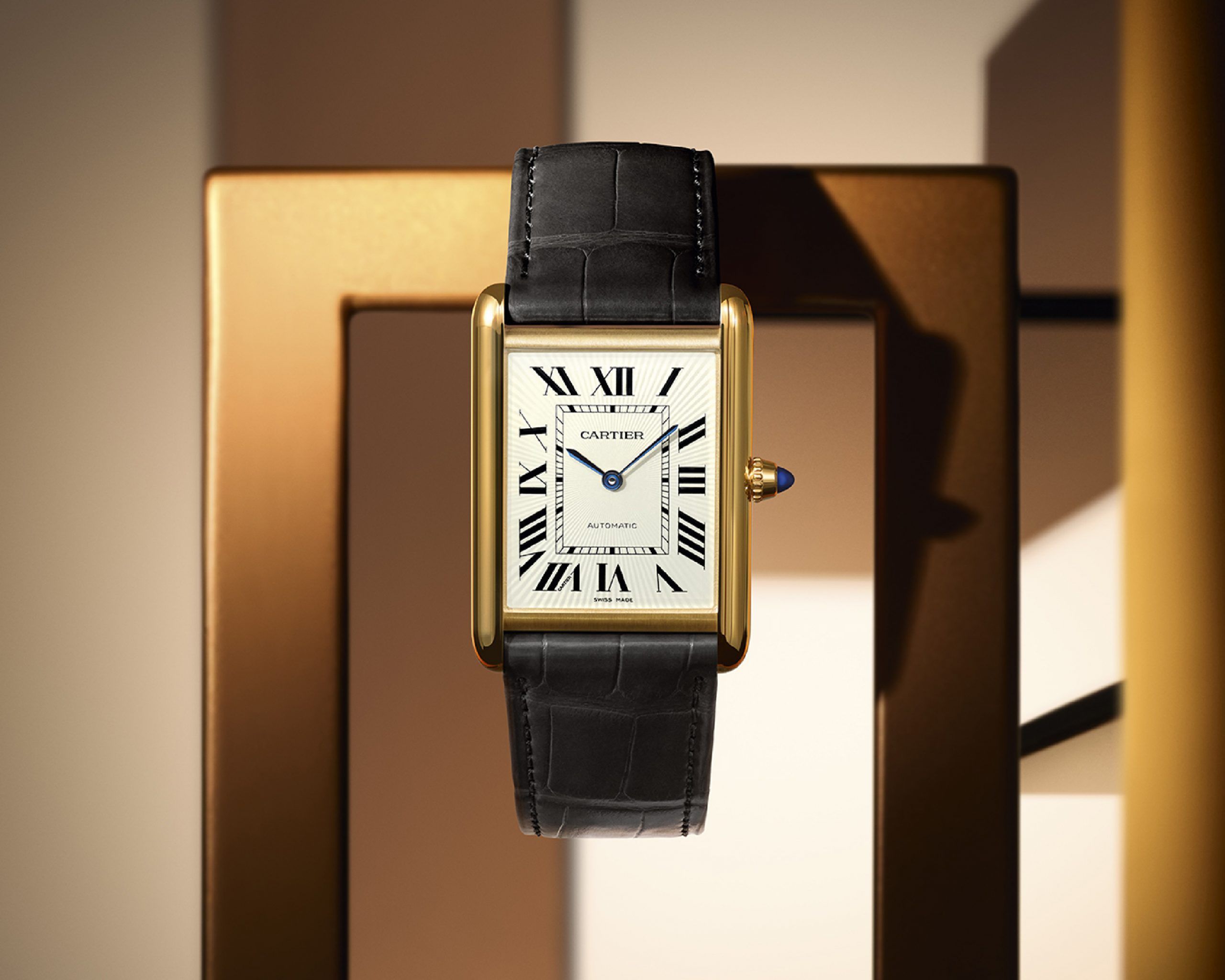 【2025 W&W】Cartier 年度新作亮相！稀有款 Tank à Guichet 限量回歸、美洲豹腕錶混搭斑紋演繹野性美 ...