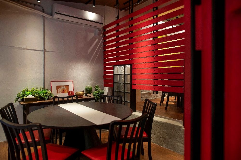 隱於煙火氣下的細膩劇本，從訂製「那一抹紅」出發 | CAESAR Meets OOKU | Prestige Online - Taiwan