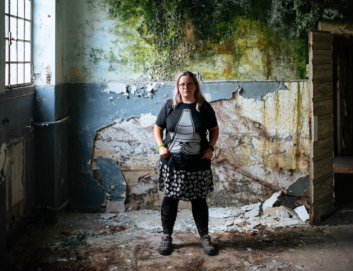 British Artist Gina Soden Talks Finding Romance Among Ruins