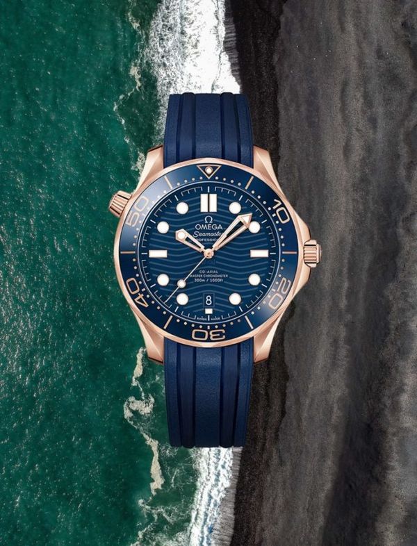 10 Blue-Themed Watches to Wear On Your Next Vacation