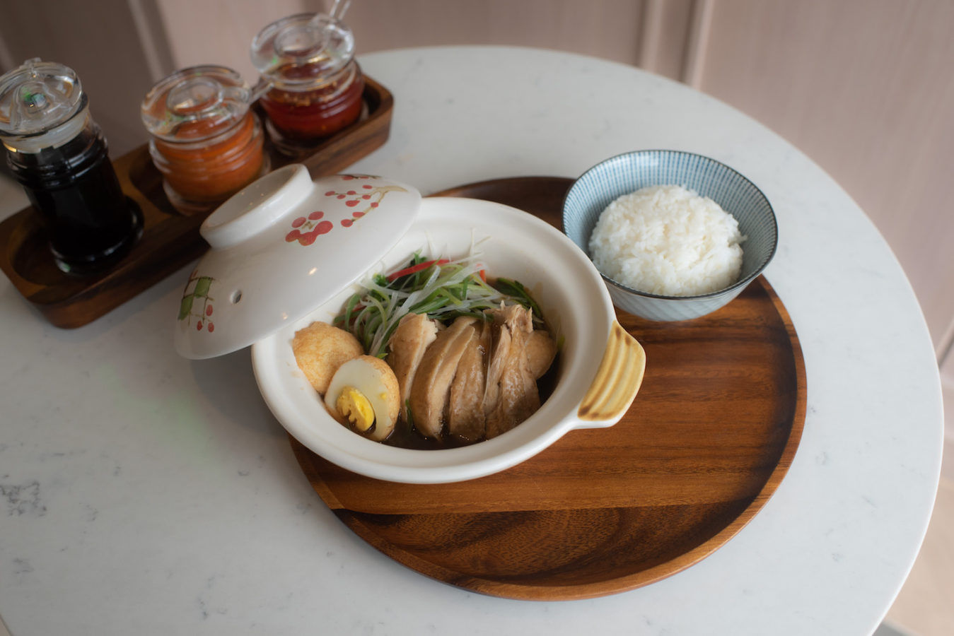 The Shinawatra Sisters Launch a New Hong Kong Restaurant: Yang Café