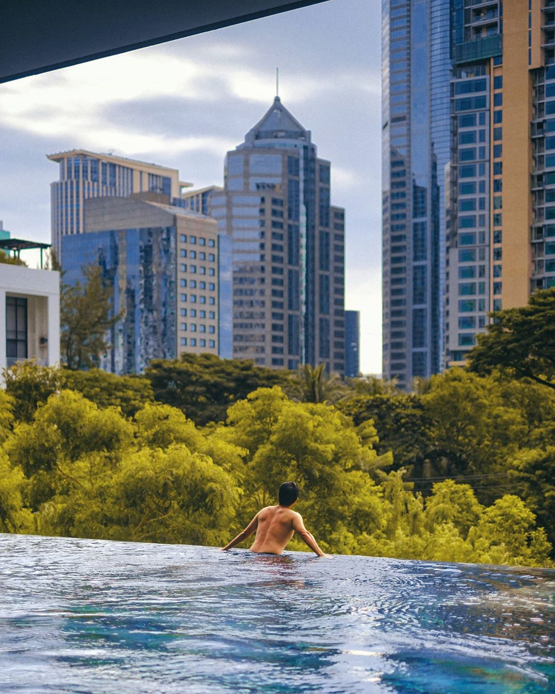 Our Guide To A Staycation at the Kimpton Maa-Lai Hotel Bangkok