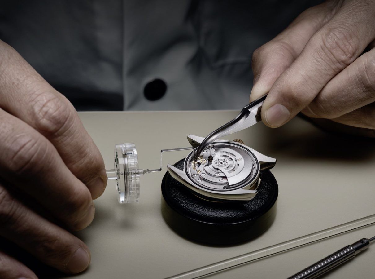 Exploring Inside Procedures of Rolex World Service