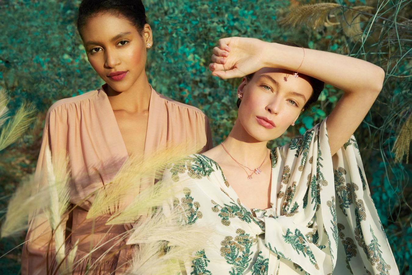 Frivole by Van Cleef & Arpels Brings the Flower of Lights into Full Bloom