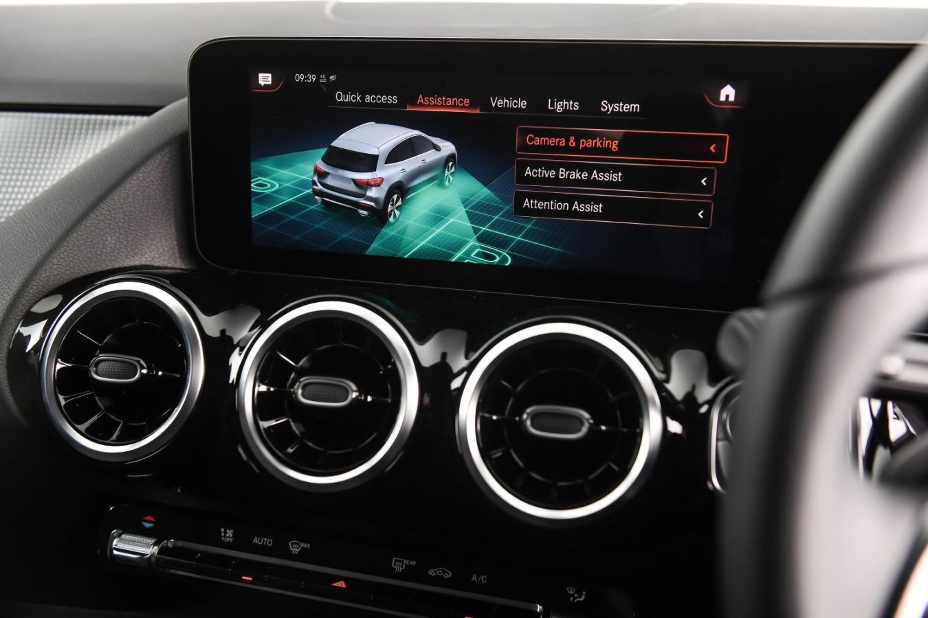 Mercedes-Benz GLA 200 Progressive: The Ultimate Companion for a ...